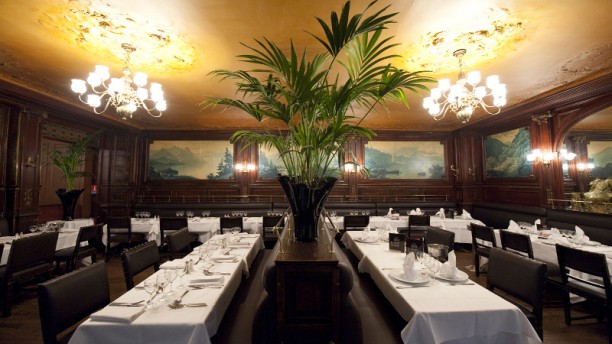 Brasserie Flo Paris - Restaurant, 7 Cour des Petites Écuries 75010 ...