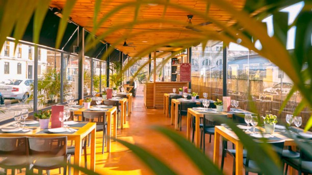 Restaurante Café del Rey en Madrid, Templo de Debod, Plaza de España ...
