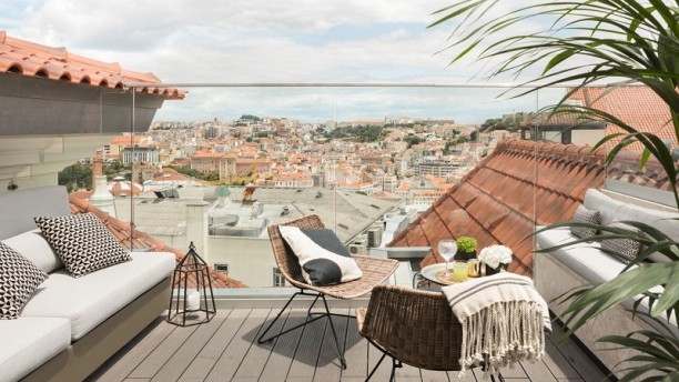 Lumi Rooftop in Lisbon - Restaurant Reviews, Menu and Prices - TheFork