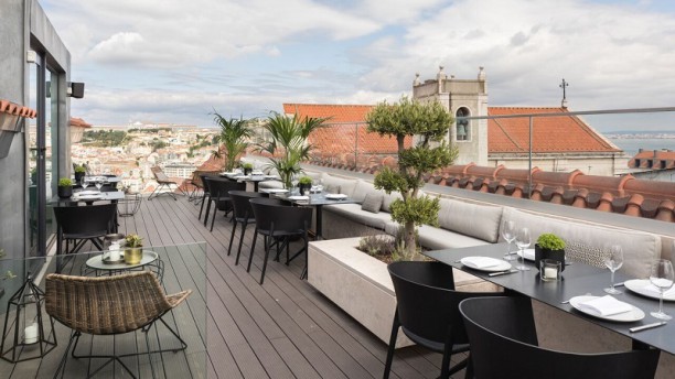 Lumi Rooftop in Lisbon - Restaurant Reviews, Menu and Prices - TheFork